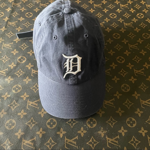 Accessories | Detroit Fitted Cap Blue Preowned As Is Good Condition ...